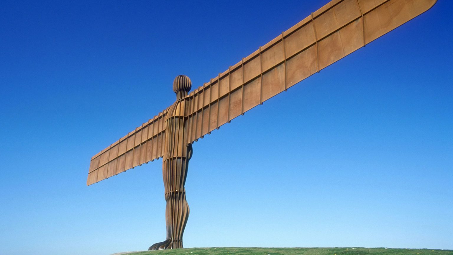 5 Must See Sculptures In England
